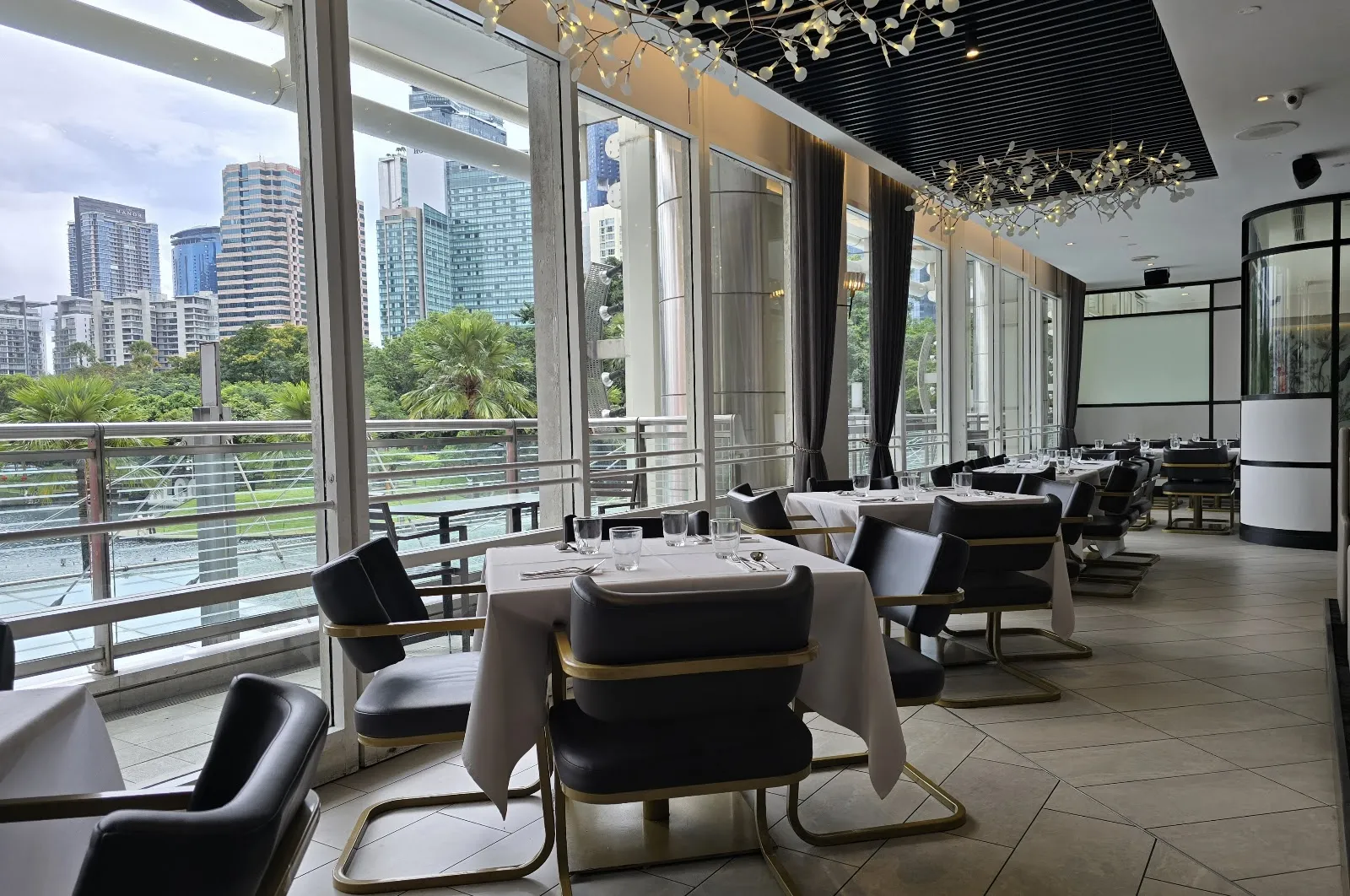 Maria'S Signature Suria Klcc, Halal Restaurant in Kuala Lumpur | Have ...