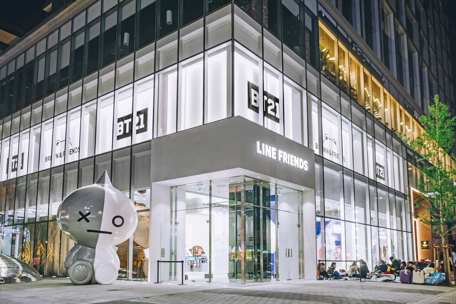 Line Friends Hongdae Flagship Store, Shopping Places in Seoul | Have ...