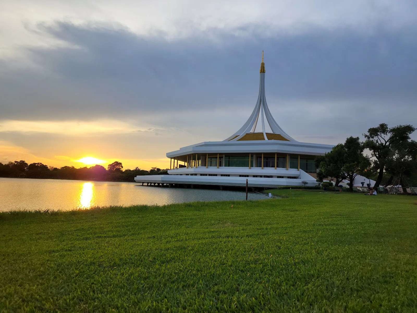 Suan Luang Rama Ix Park, Halal-Friendly Things to Do in Bangkok | Have ...