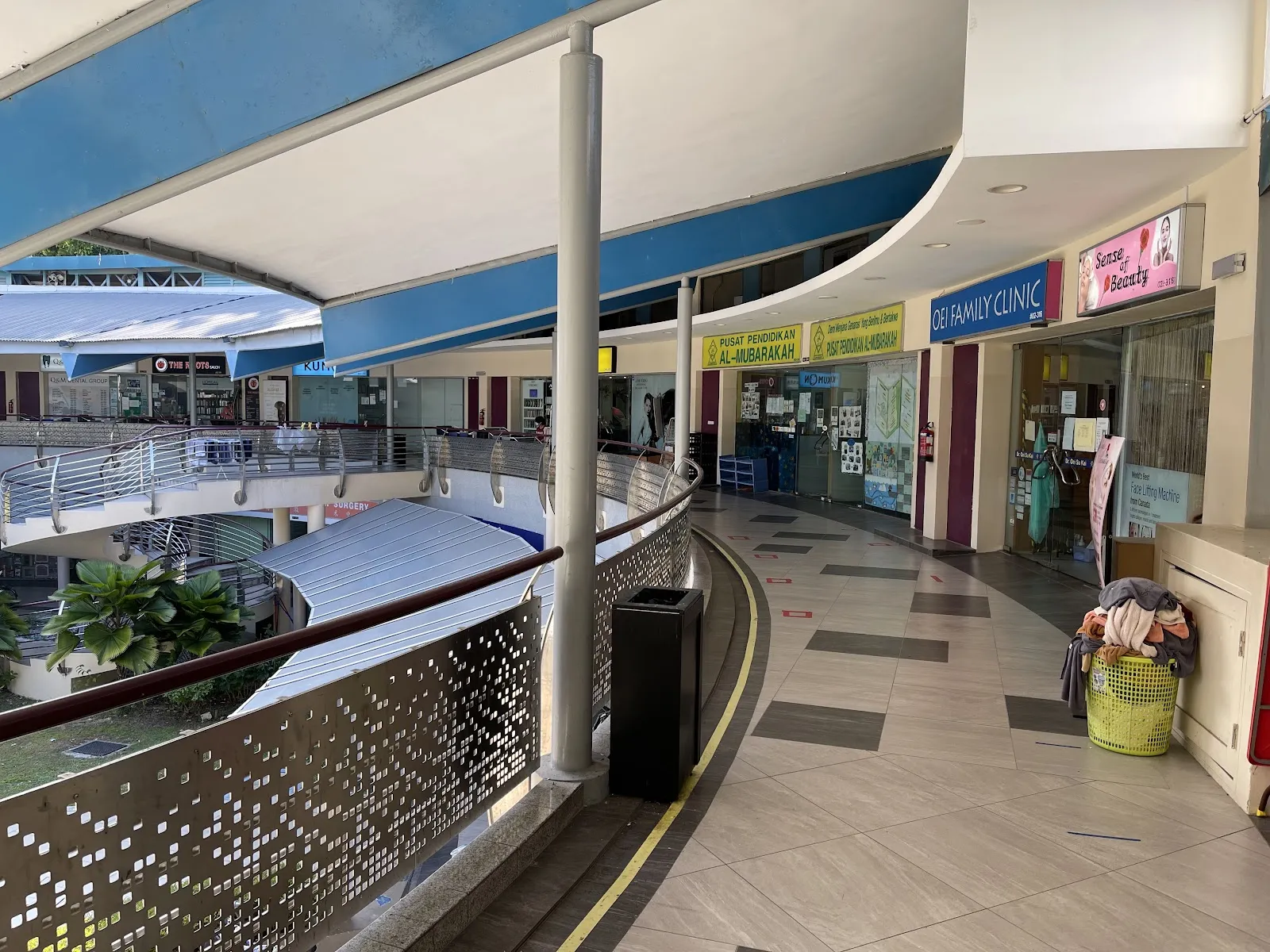 Elias Mall, Mosques & Prayer Spaces in Singapore | Have Halal Will Travel
