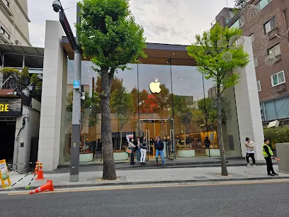 Garosu-Gil Street, Halal-Friendly Things to Do in Seoul | Have Halal ...