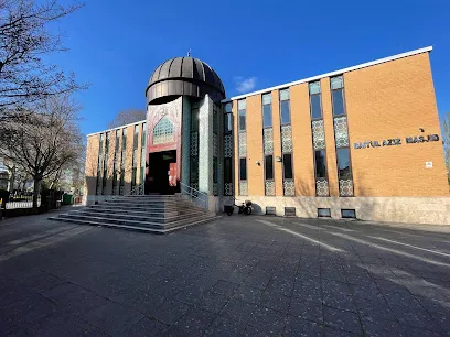 Baitul Aziz Islamic Cultural Centre, Mosques & Prayer Spaces in London ...