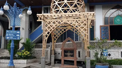 Jami Al-Azhar Mosque, Mosques & Prayer Spaces in Jakarta | Have Halal ...