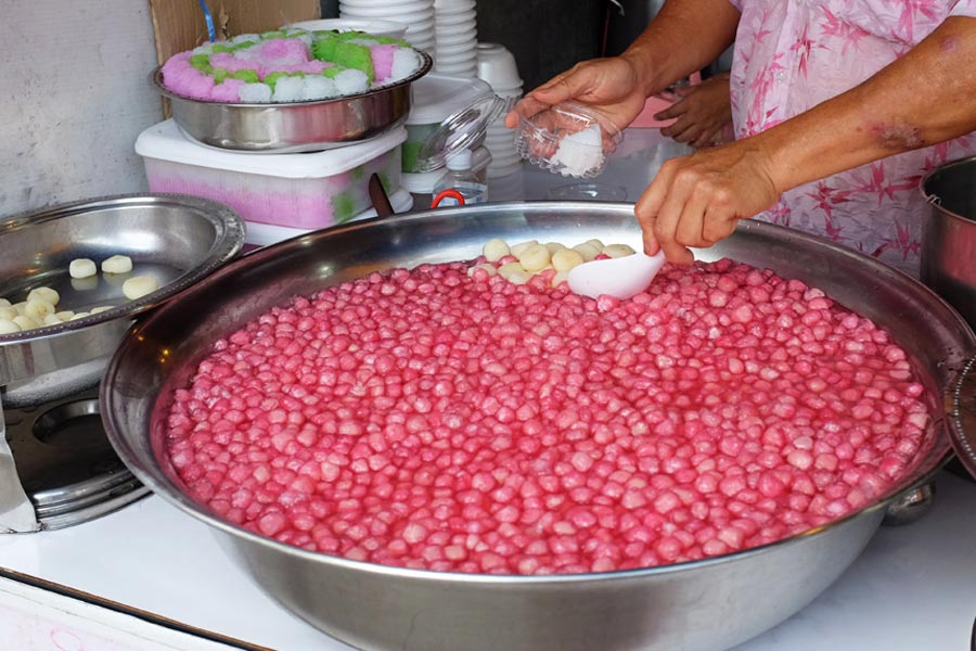 Satisfy Your Sweet Tooth In Bangkok With These 4 Sweet/Savory Desserts