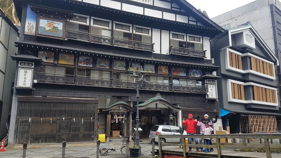 Actress, Author, And Mother Of Two Sharon Ismail Talks Traveling With ...