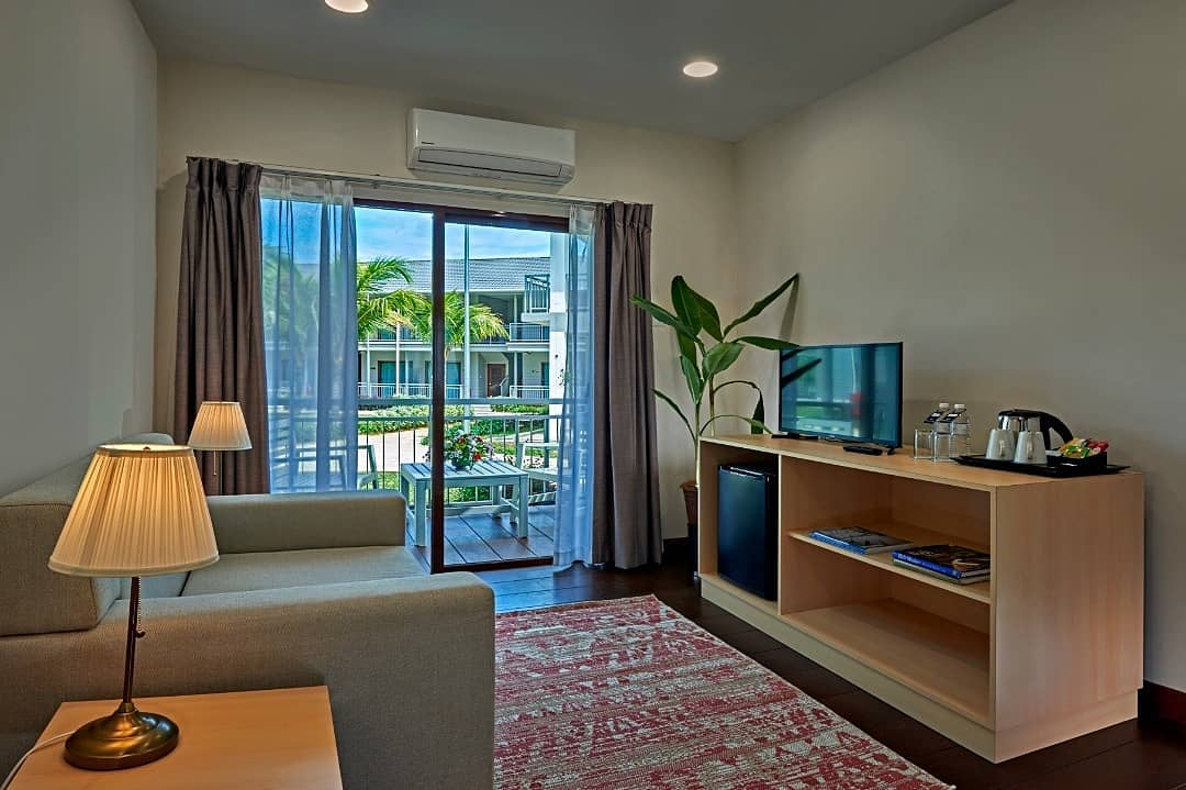 Royale Chulan Cherating: Stay In Spacious Villas & Chalets Right By The ...