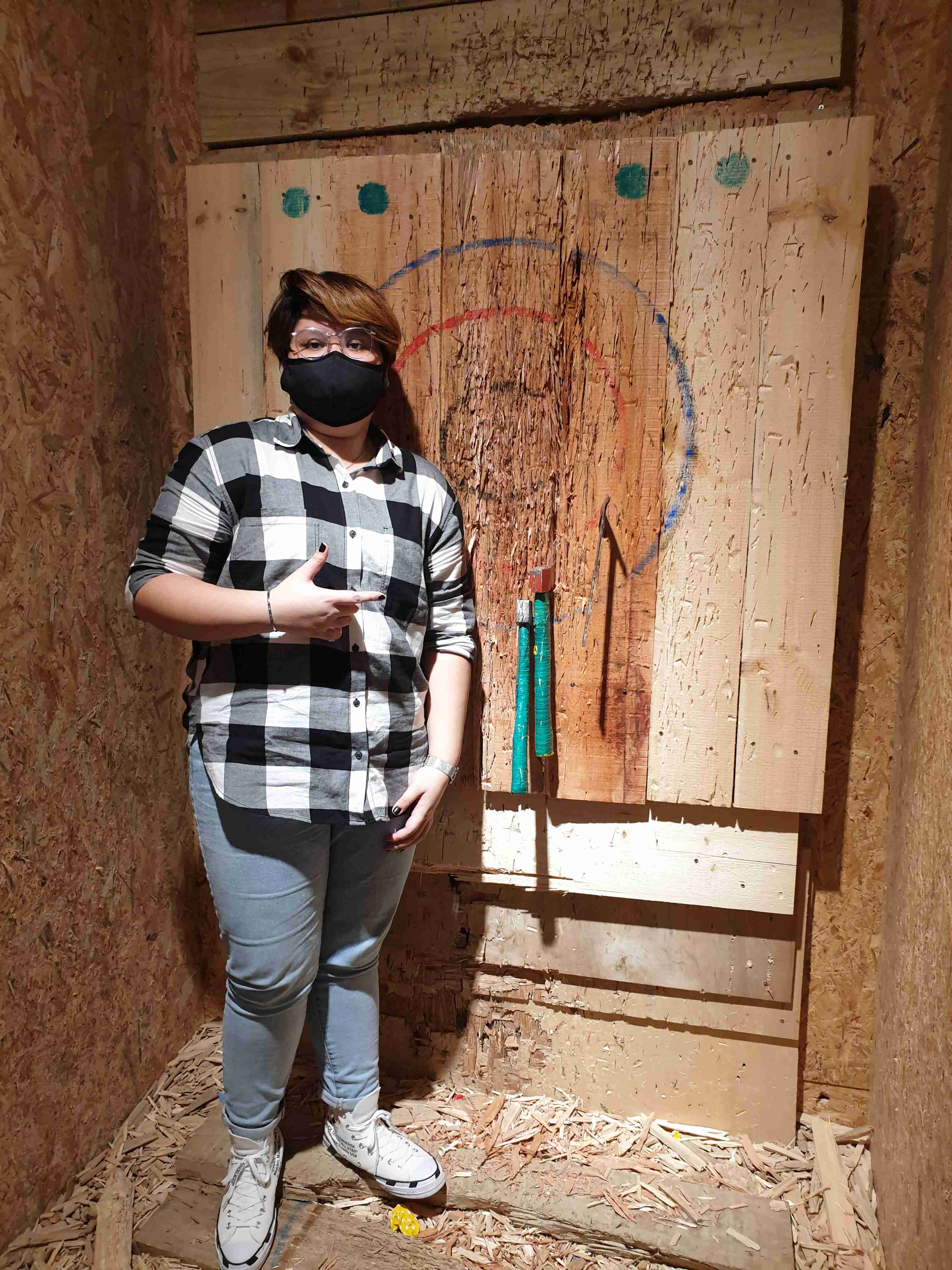 Axe Factor: Throw Your Stress Away At This Indoor Axe-Throwing Range At ...
