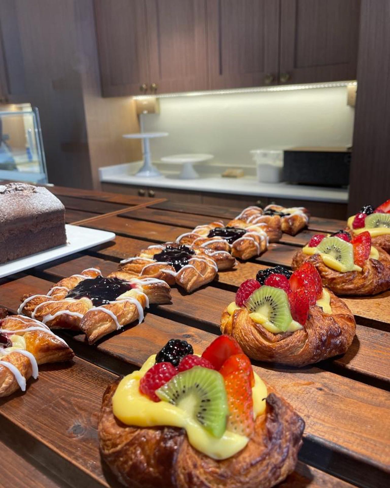 Here Are 4 Quiet, Aesthetic Bakeries For A Rainy Day