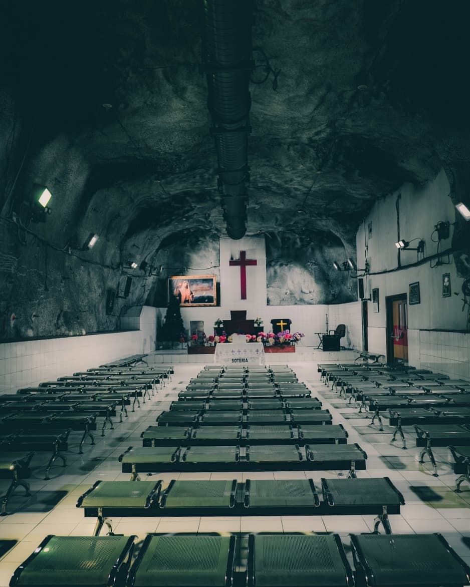 This Mosque in Indonesia Lays 1,700 Metres Below Ground Level, Side by ...